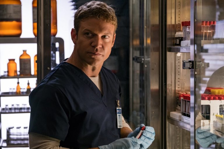 Matthew Passmore as "Logan" in JIGSAW.ÿ | Confusions and Connections